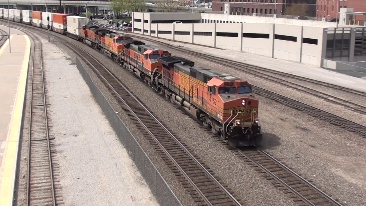 Bnsf 4152 Leads Eb Stacktrain With Odd H1 Dash 9 And H3 Dash 9