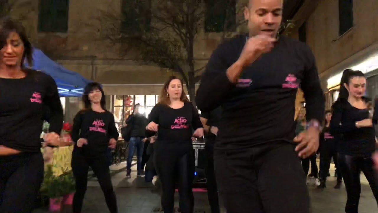 Flash Mob Dance Style Youtube