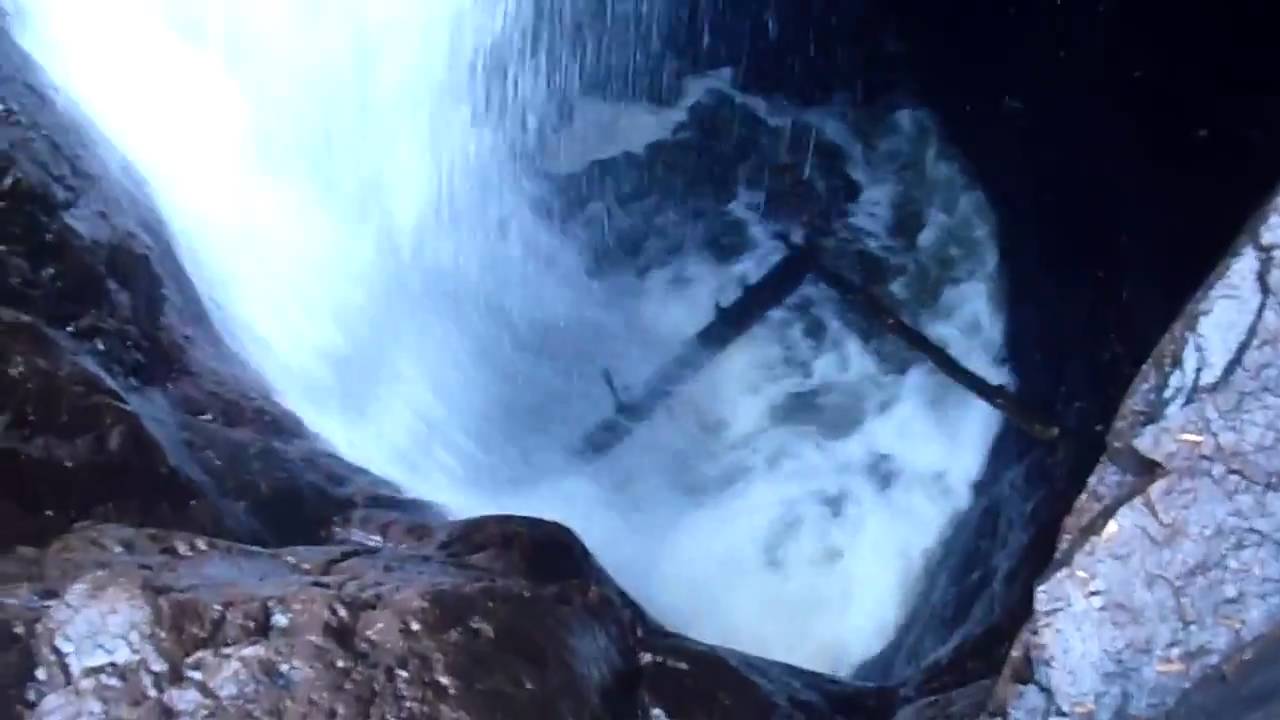 A Look Inside The Devil S Kettle Youtube