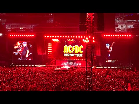 Ac Dc Kicked Off Their First North American Tour In Nine Years
