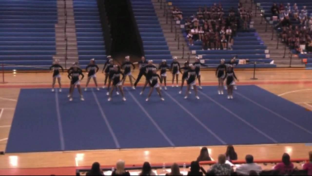 Washington Lee High School Varsity Cheerleaders Youtube