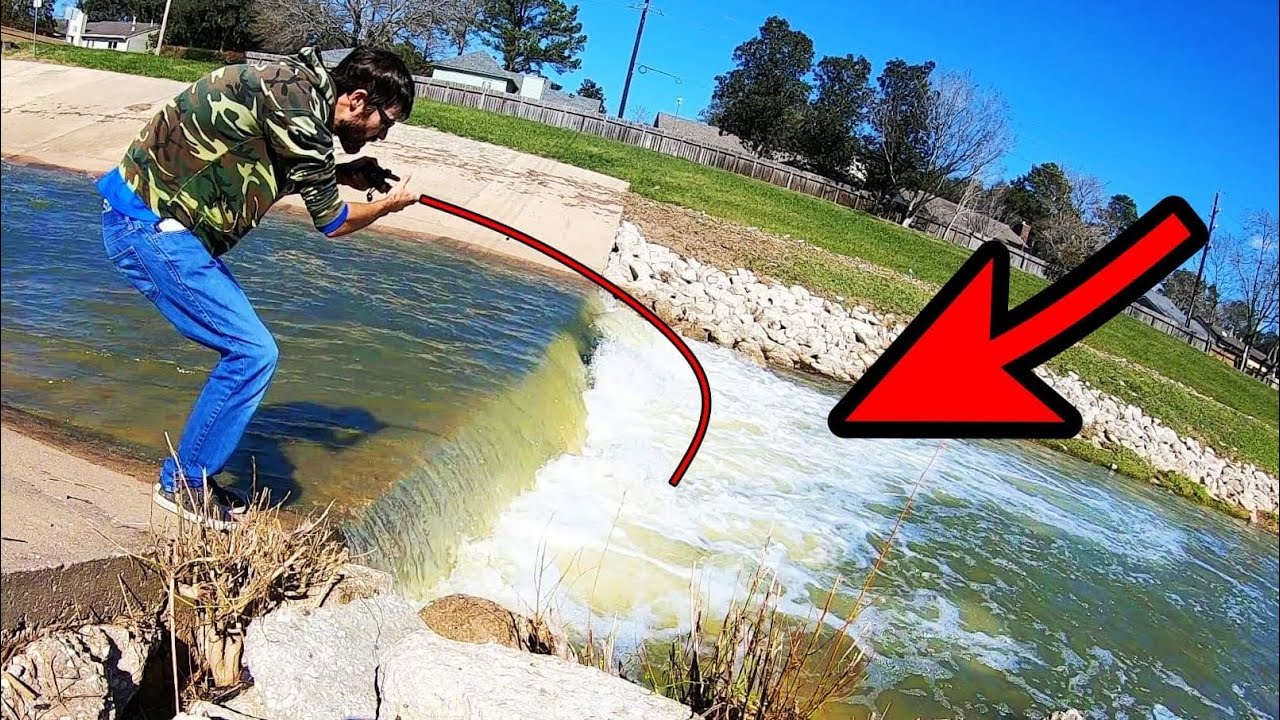 Extreme City Flooding Makes Fishing Insane Youtube