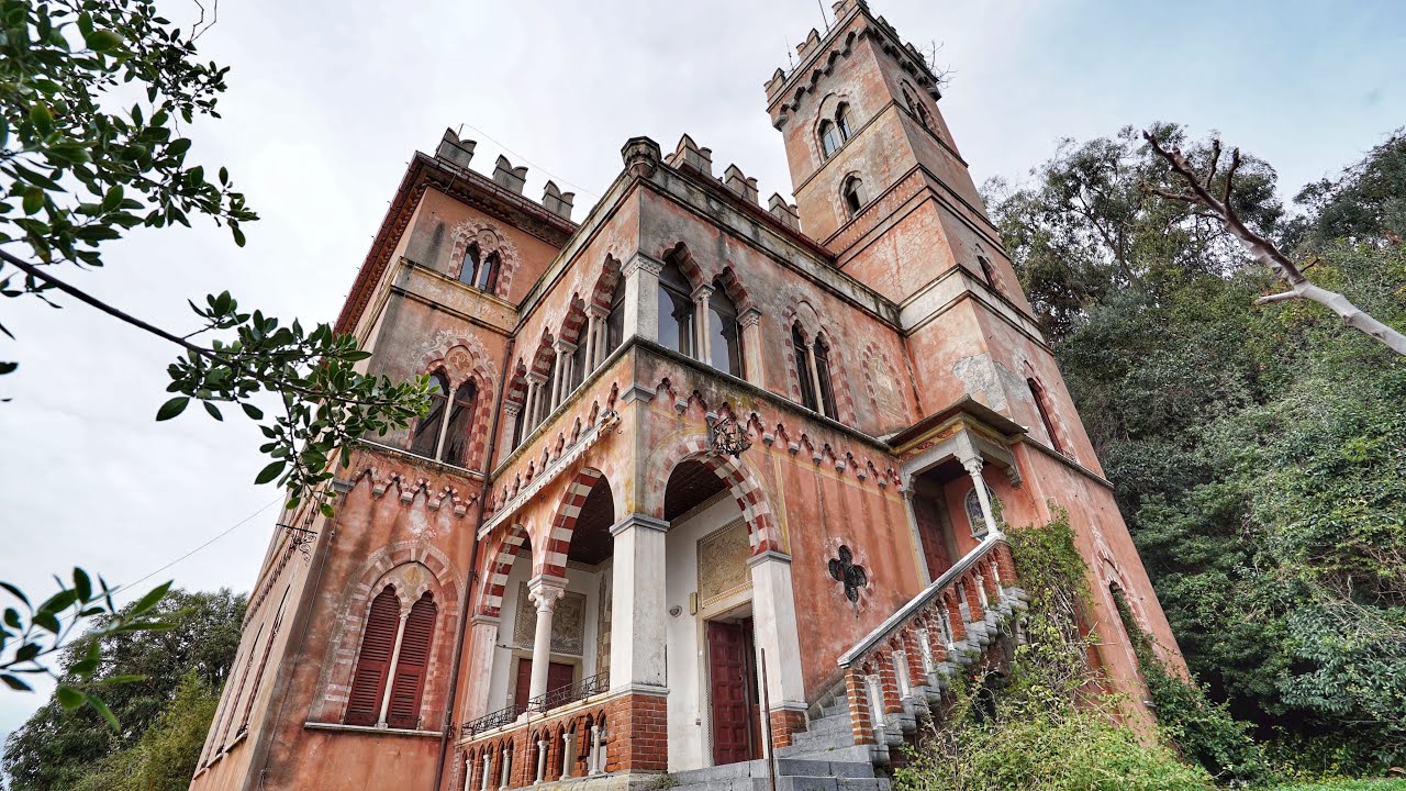 Palace Abandoned In Italy Overgrown And Forgotten For Years Youtube