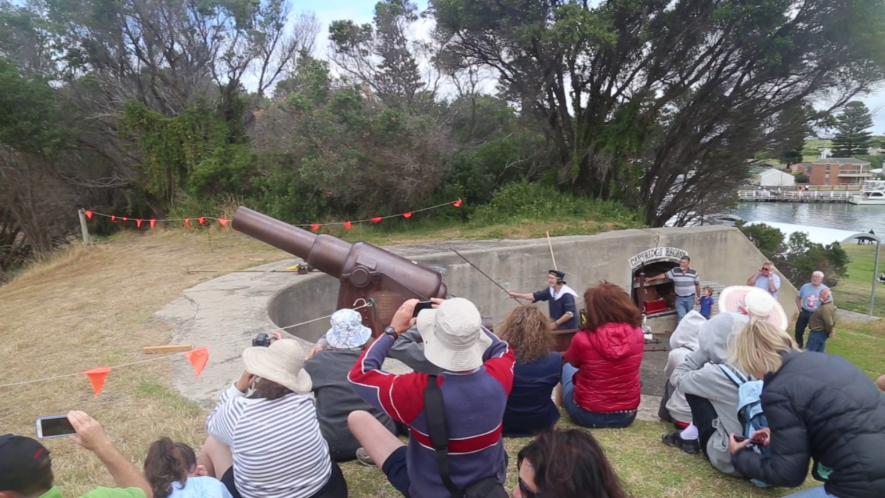 Cannon Goes Off With A Bang Port Fairy 7950 Youtube