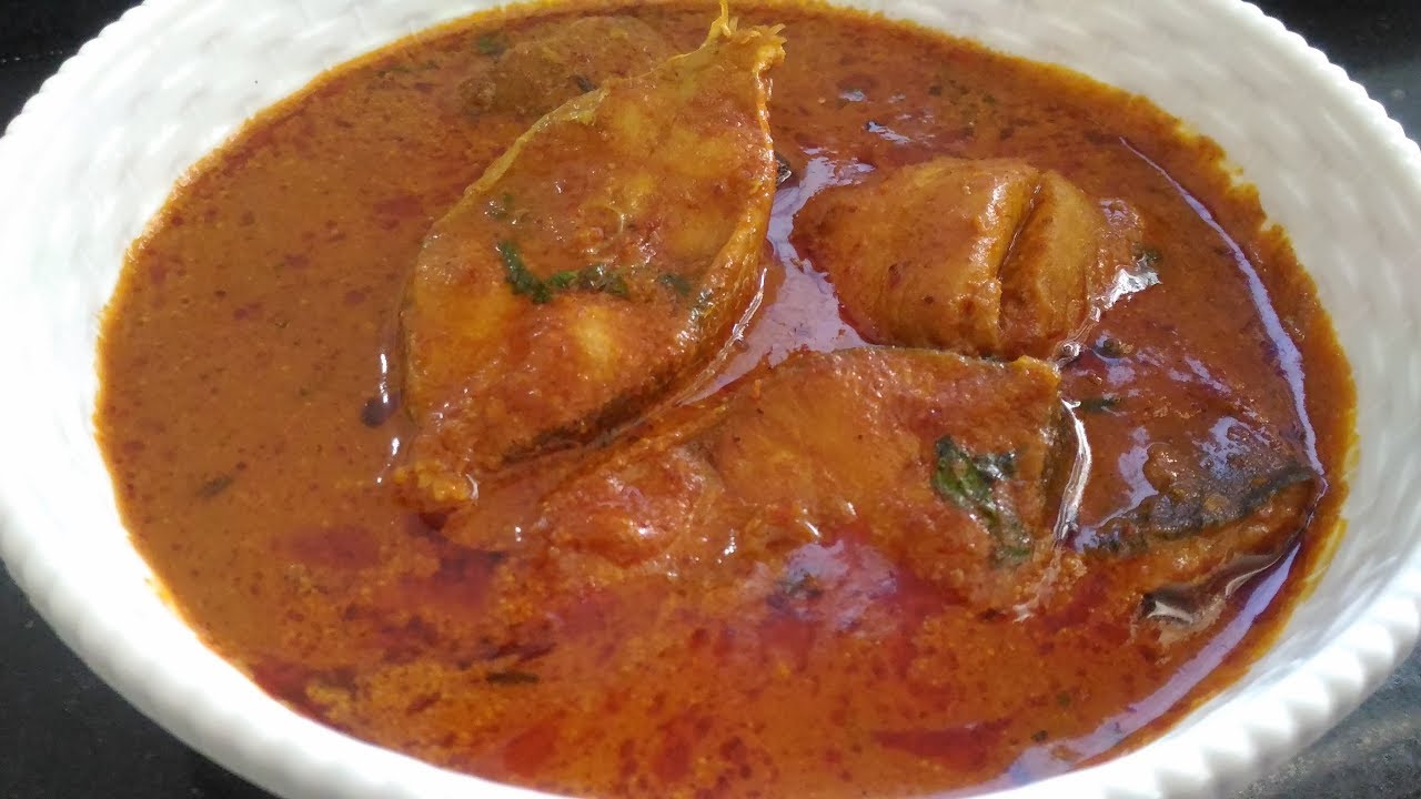 Ravas Machi Ka Salan Fish Curry In Bhuna Masala By Kokan Special Youtube