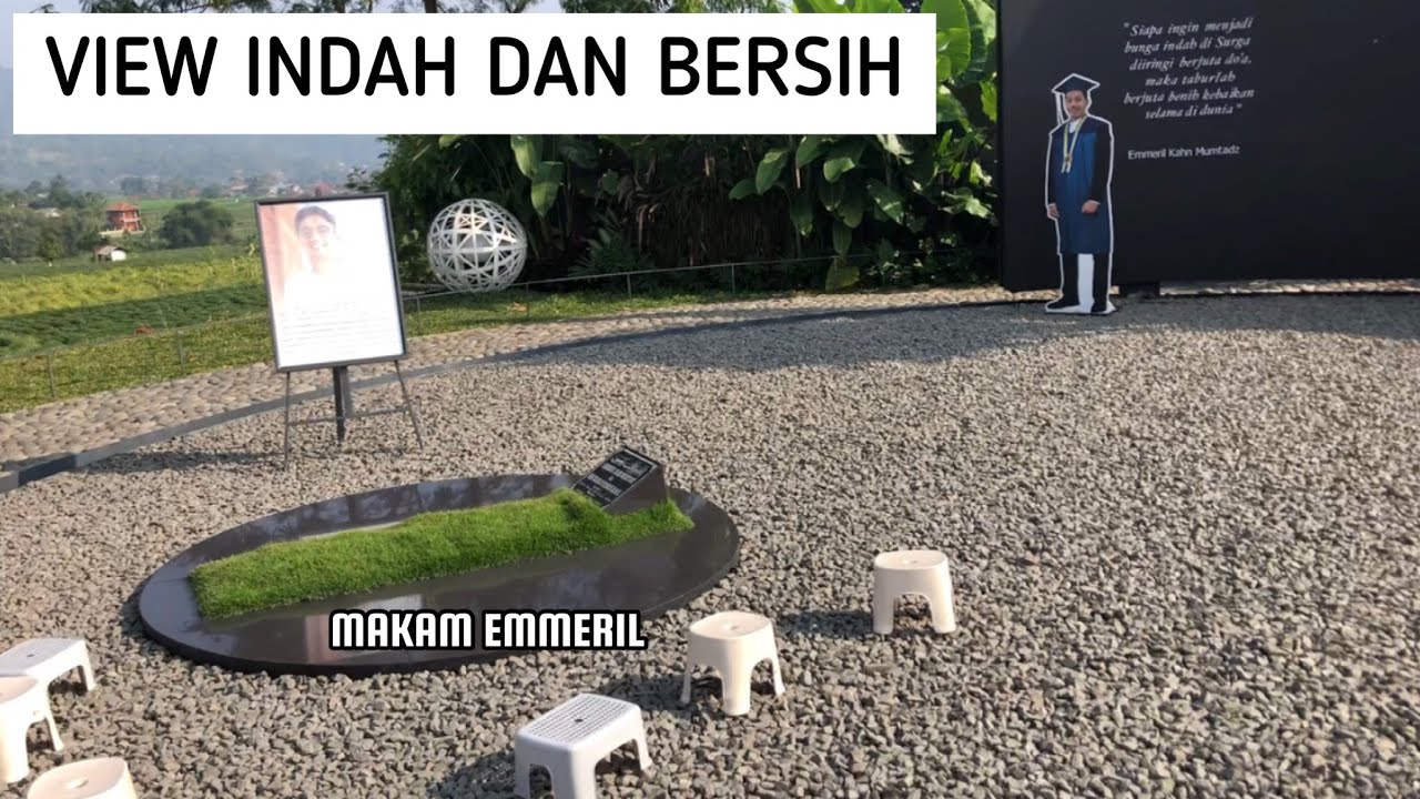 Berziarah Ke Makam Emmeril Kahn Mumtadz Eril Youtube