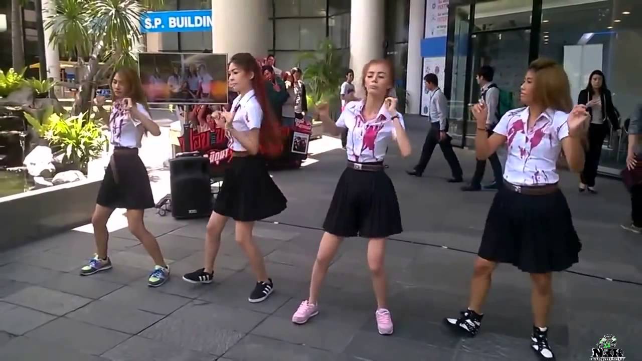 Bailando Estudiante Tailandés Youtube
