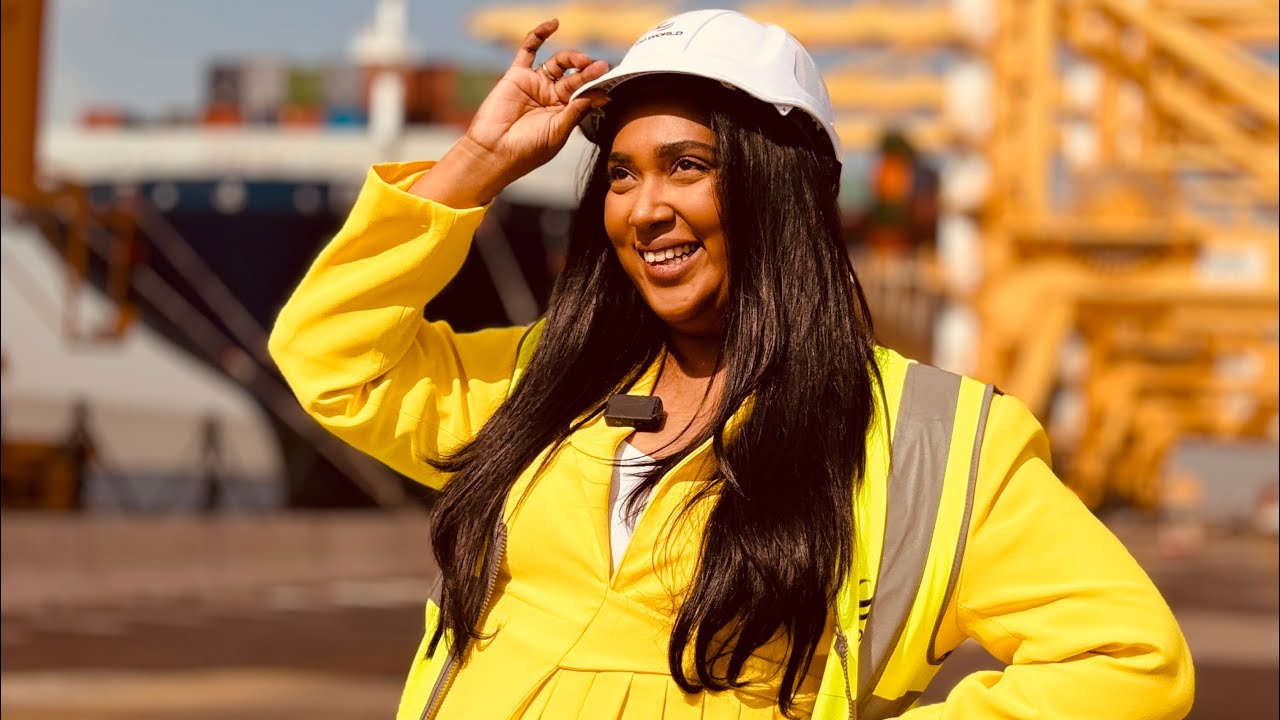 Day In The Life Working At A Shipping Port Youtube