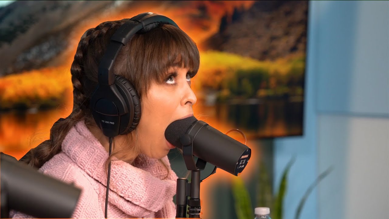 Riley Reid Deepthroats Microphone Youtube
