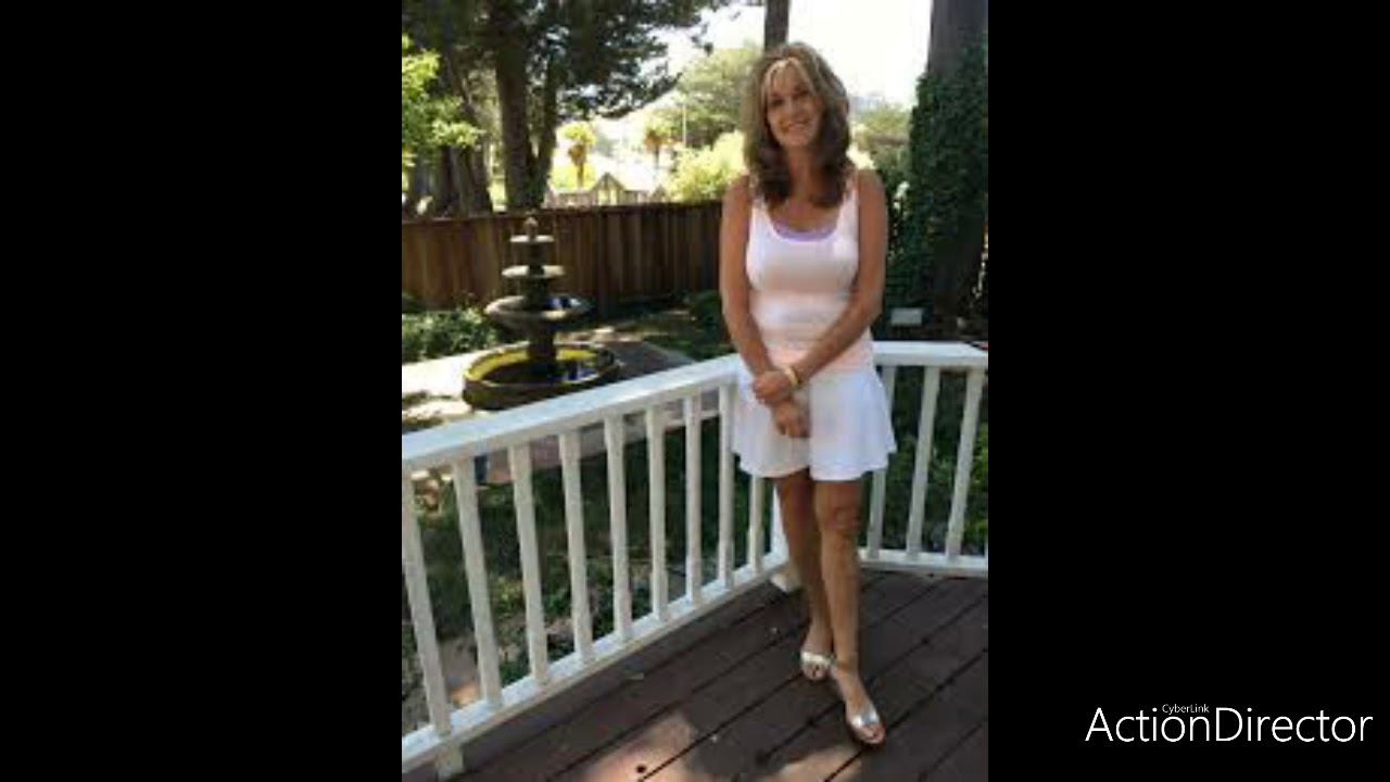 Nude Wife Outdoors Pose