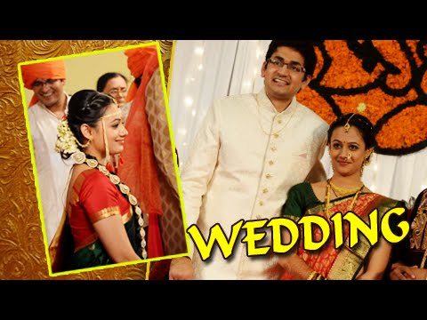 Spruha Joshi Wedding Pictures Out Marathi Entertainment Youtube