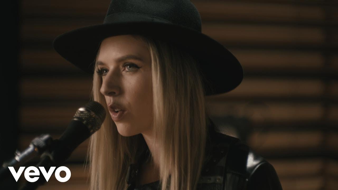 Zz Ward Domino Live At Nrg Ft Fitz Youtube