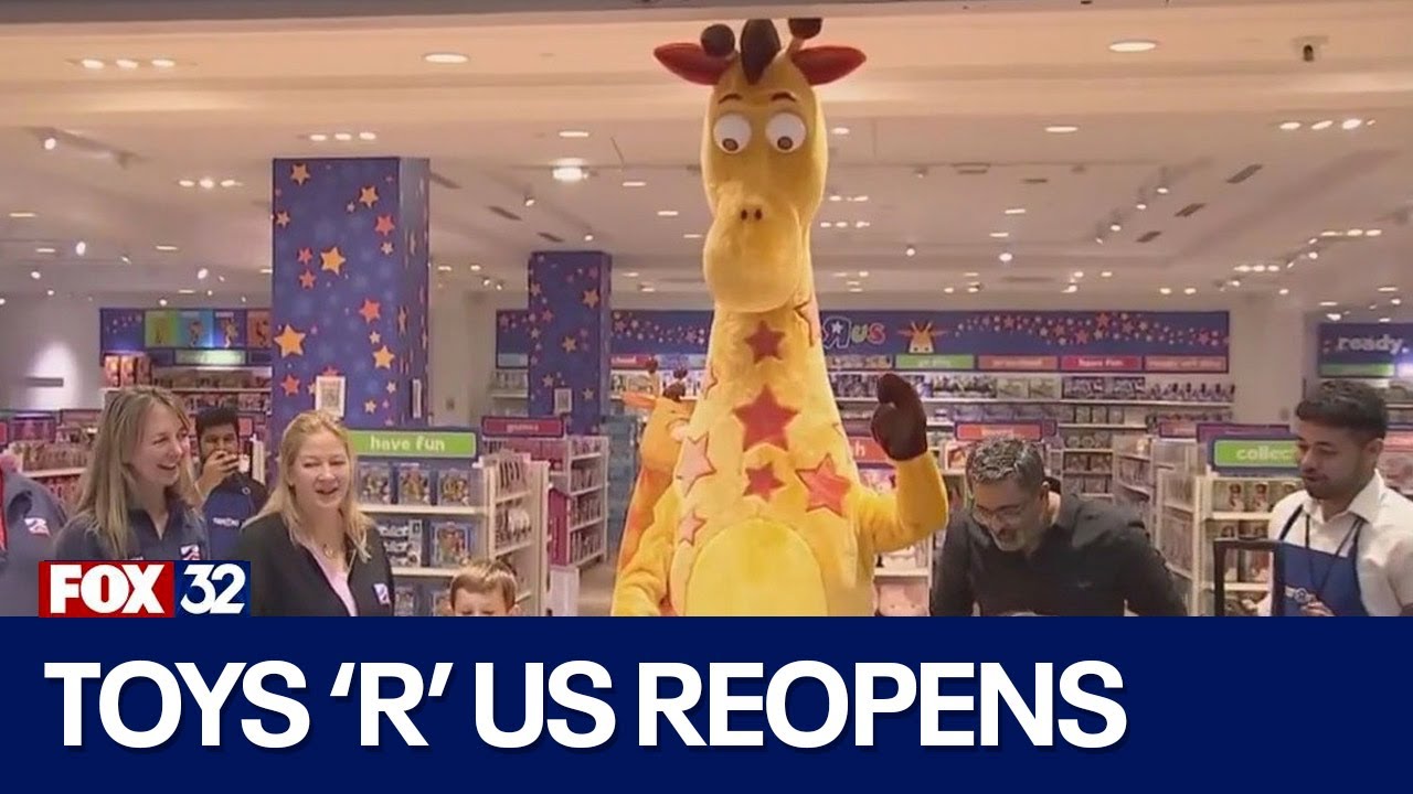 Toys R Us Opens New Standalone Store In Chicago Suburb Youtube