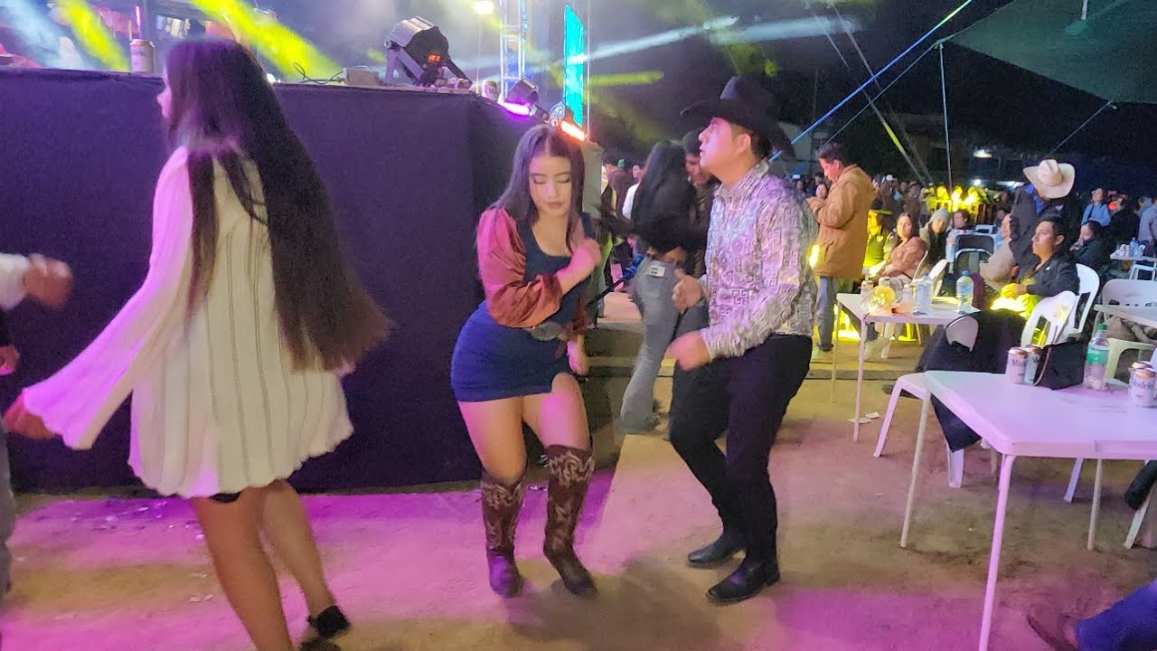 Grupo Legitimo Y Su Espectacular Baile En San Dionisio Ocotepec