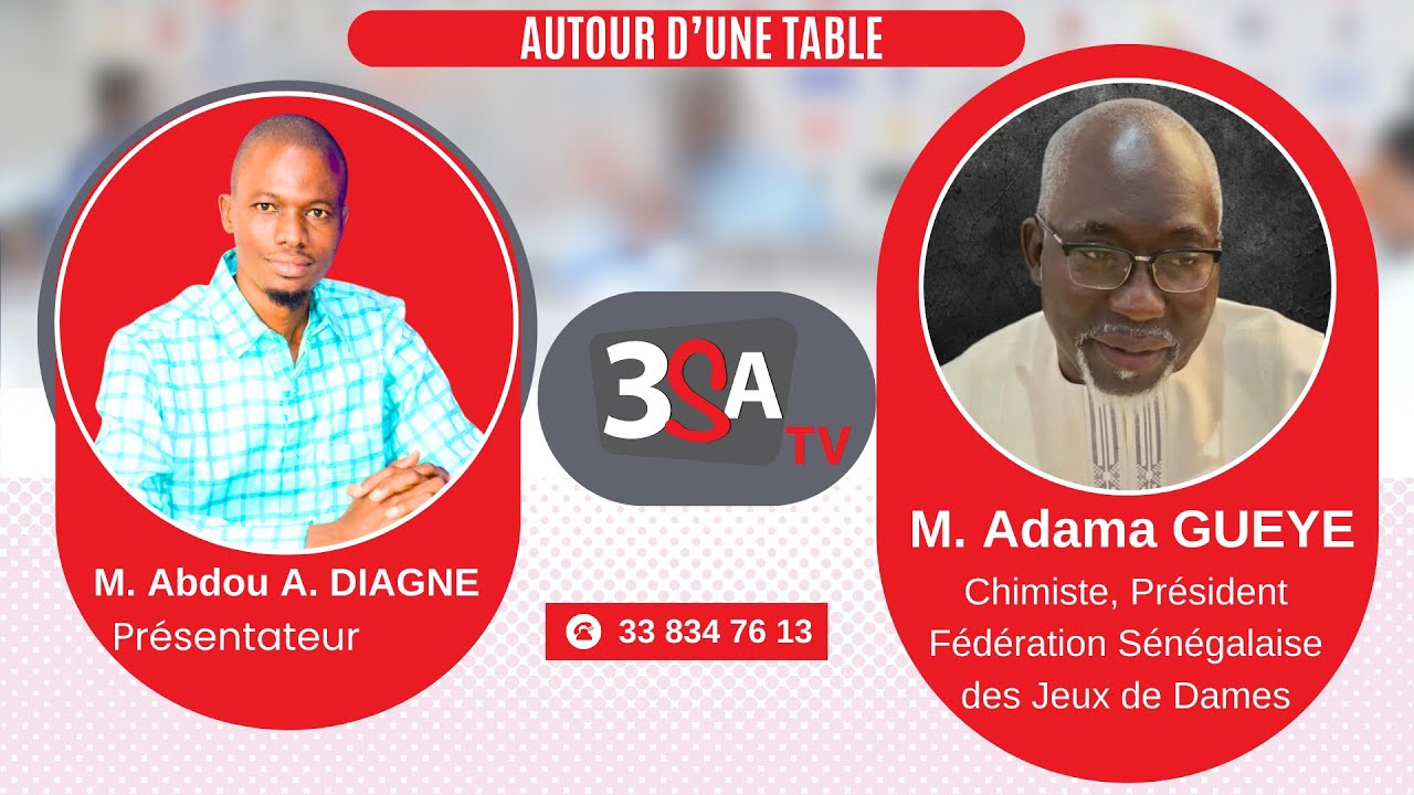 Autour D Une Table Reçoit Adama Gueye élevé Au Rang De L Ordre