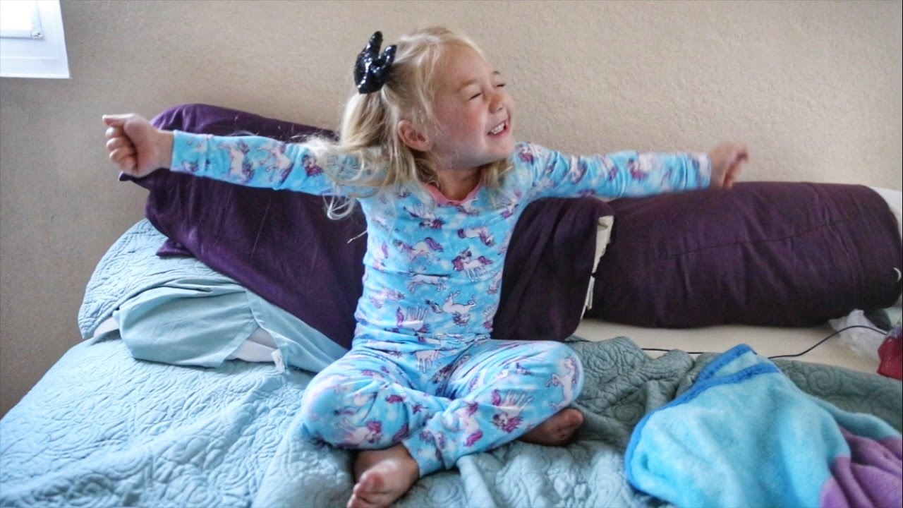 Everleigh S First Time Flying To Cole With Savannah Youtube