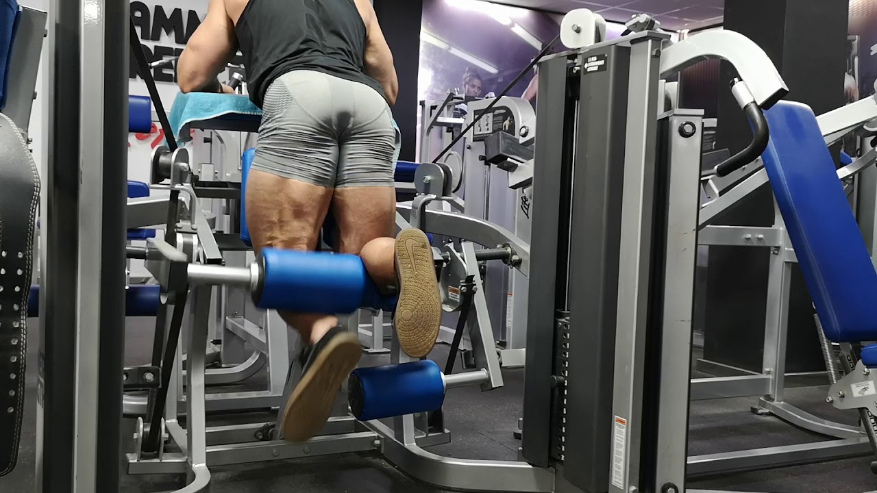 Curl Femoral Unilateral En Máquina Youtube