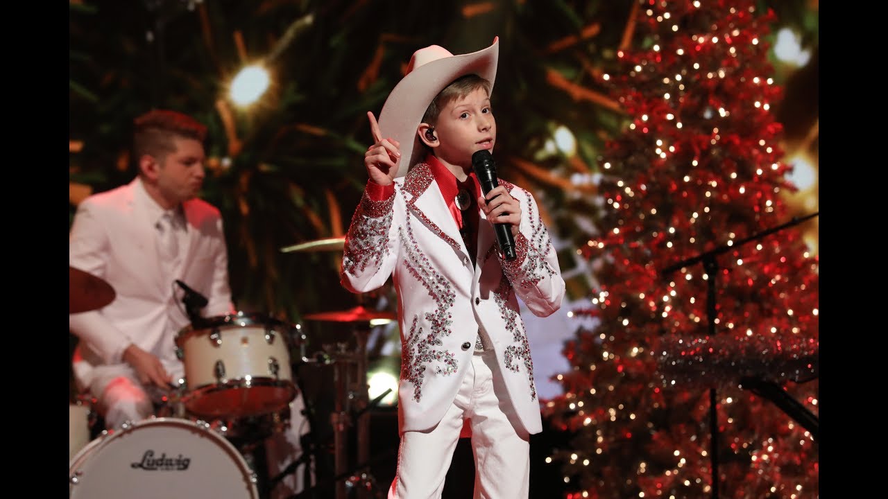 Mason Ramsey Is Dreaming Of A White Christmas Youtube Music