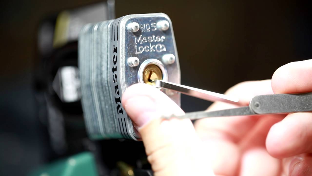 17 Lock Picking Masterlock Number 5 Raked Youtube