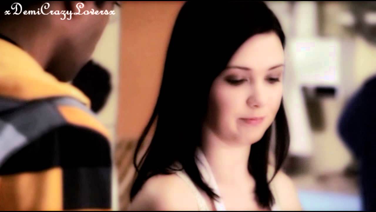 Samantha Munro As Anya In Degrassi Youtube