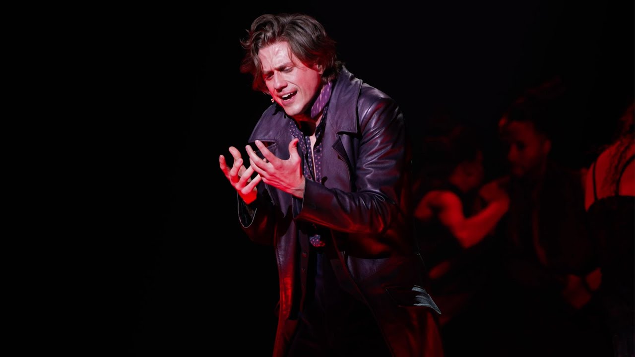Aaron Tveit X El Tango De Roxanne Youtube