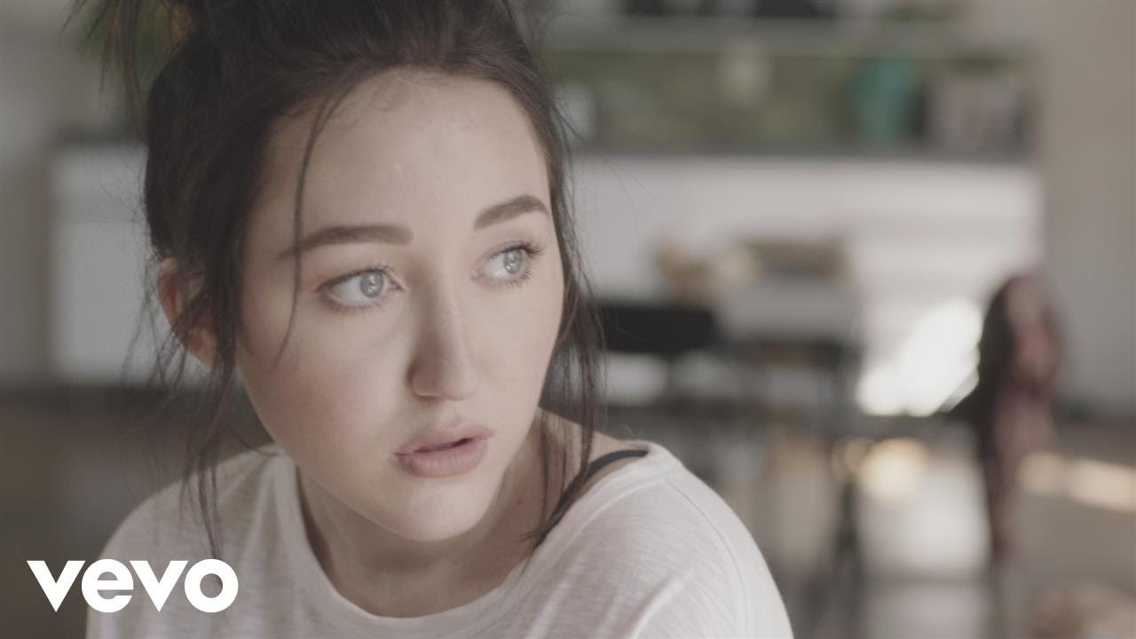 Noah Cyrus Labrinth Make Me Cry Official Music Video Chords