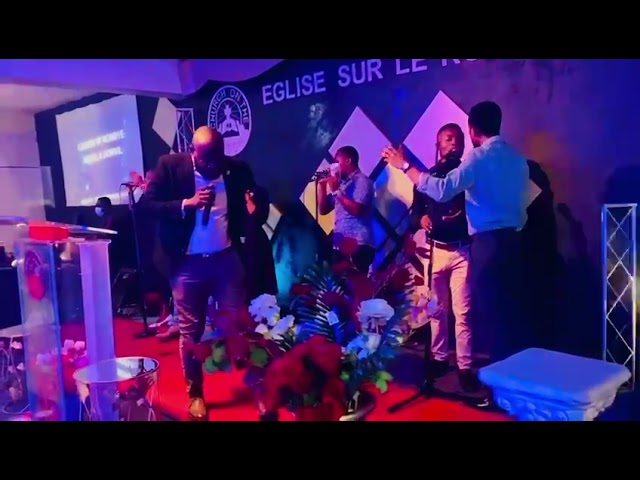 Gadon Bondye Gad Gwoson Bondye Se Ou Bondye Ki Fè Tout Kalite Mirak