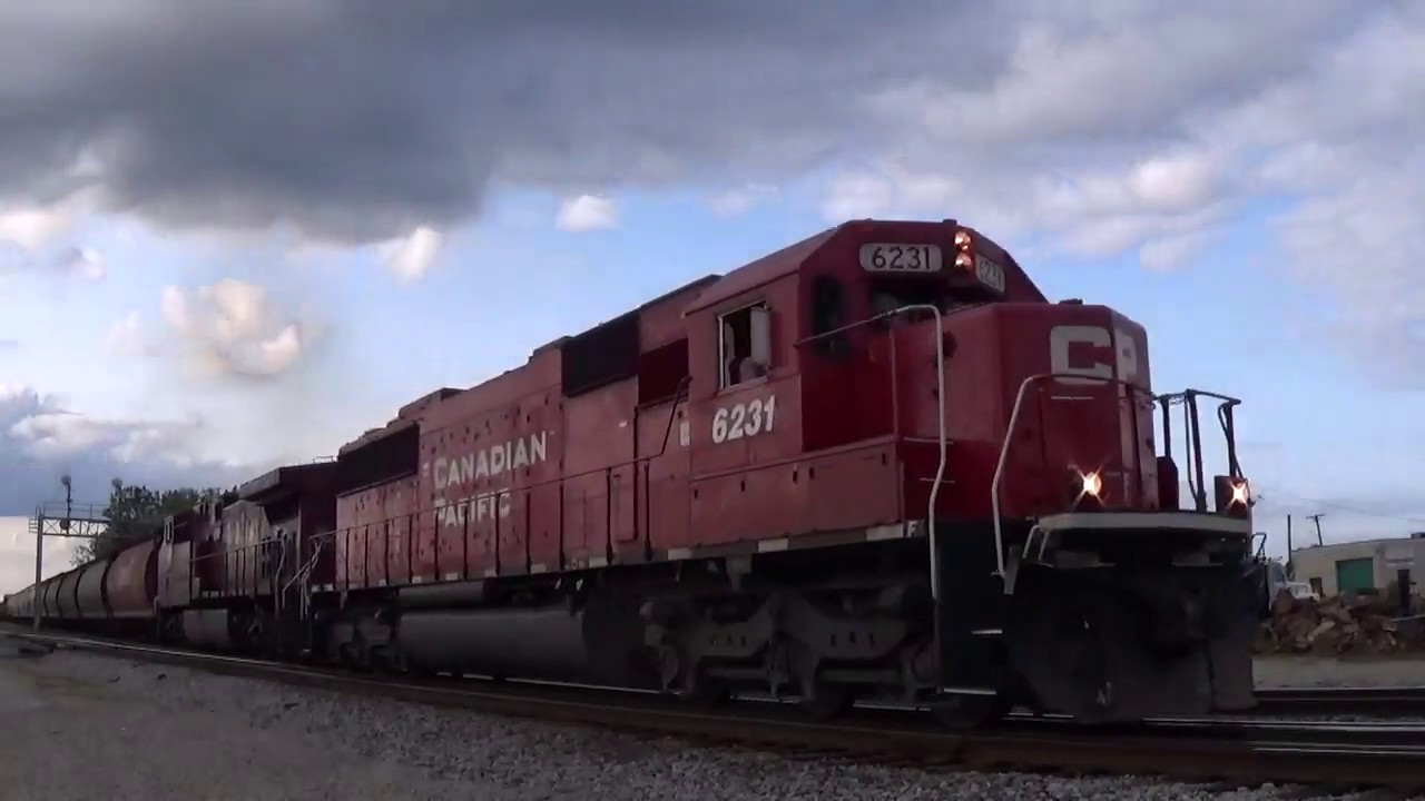 Cp 6231 At Rondout Il Youtube