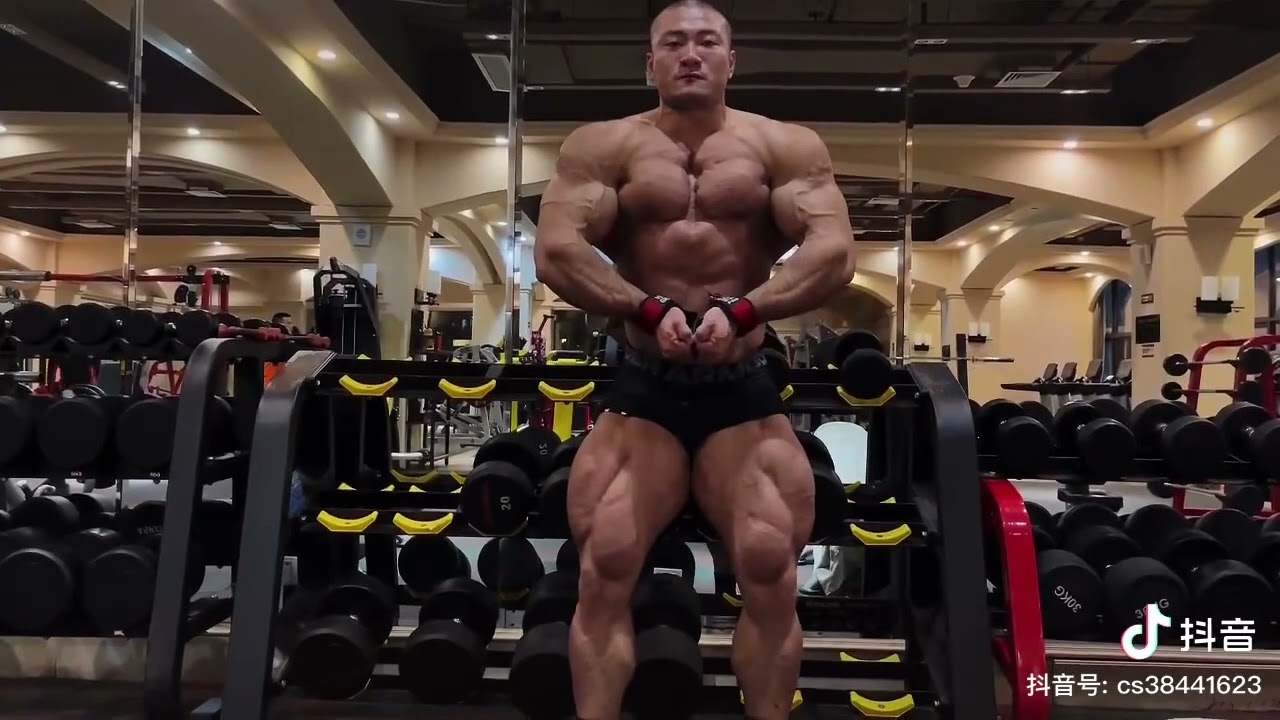 Chinese Bodybuilder Gym Posing 毛杰鑫 Youtube