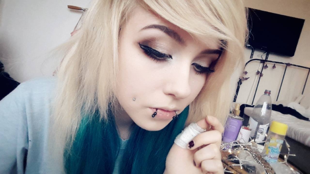 How To Do Scene Emo Makeup Saubhaya Makeup