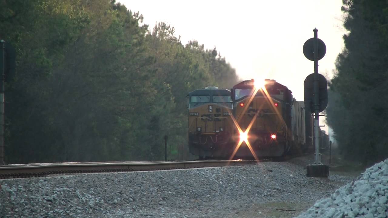 Hd Csx Sd60i 8754 Leads Csxt Q492 29 Through N Ludowici Youtube