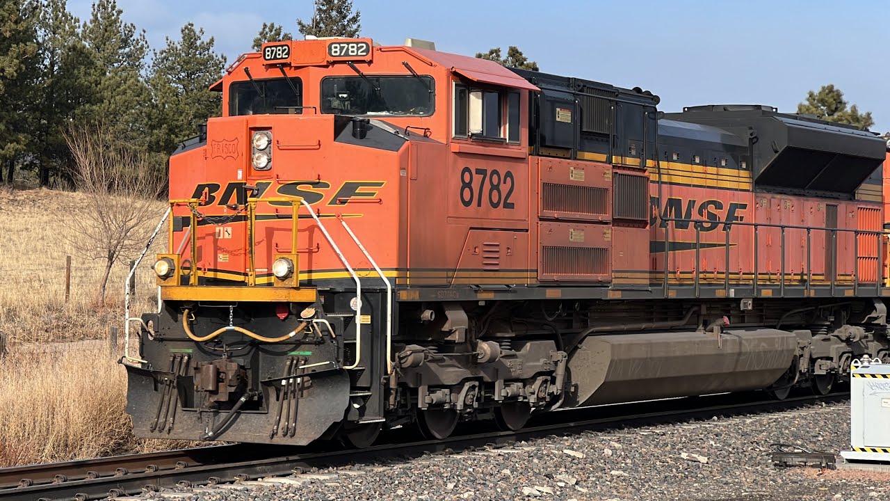 Bnsf 8782 With Frisco Logo On Nose Leads C Camhaf0 88a Past Woodcarver