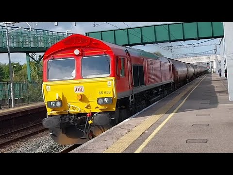 Db Cargo Uk 66658 Formerly 66147 Passing Severn Tunnel Jn With An Oil
