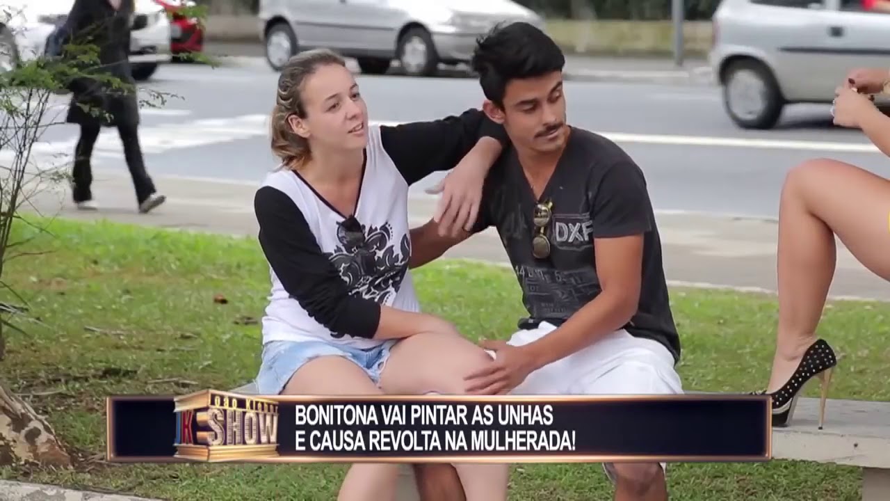 Upskirt Prank Painting The Nail Youtube
