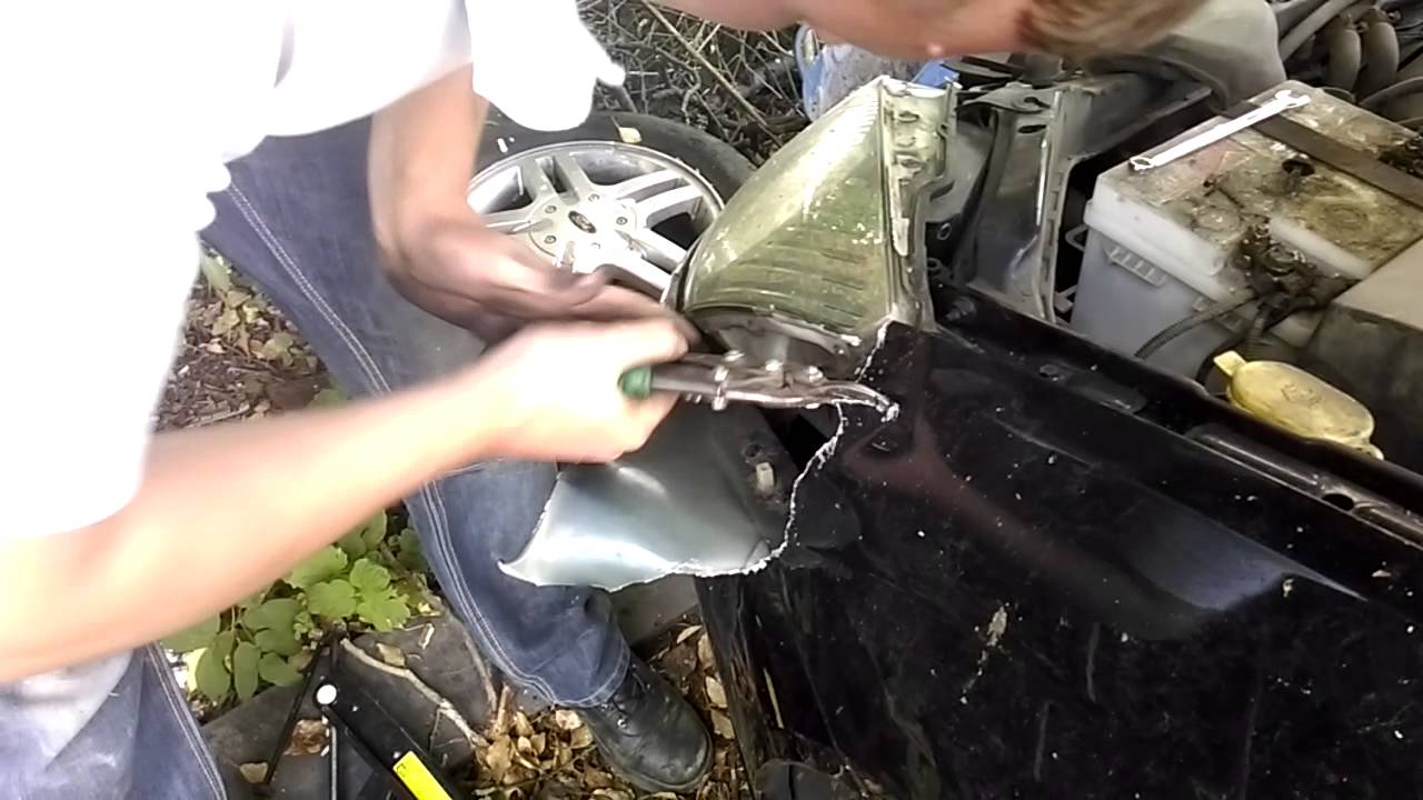 Ford Focus Easy Way To Remove Headlight Youtube