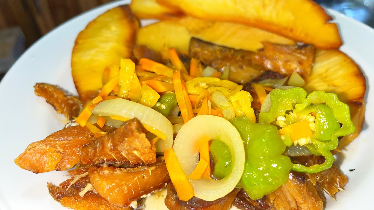 Jamaican Fried Breadfruit With Escovitch Saltfish Easy Recipe Jamaica