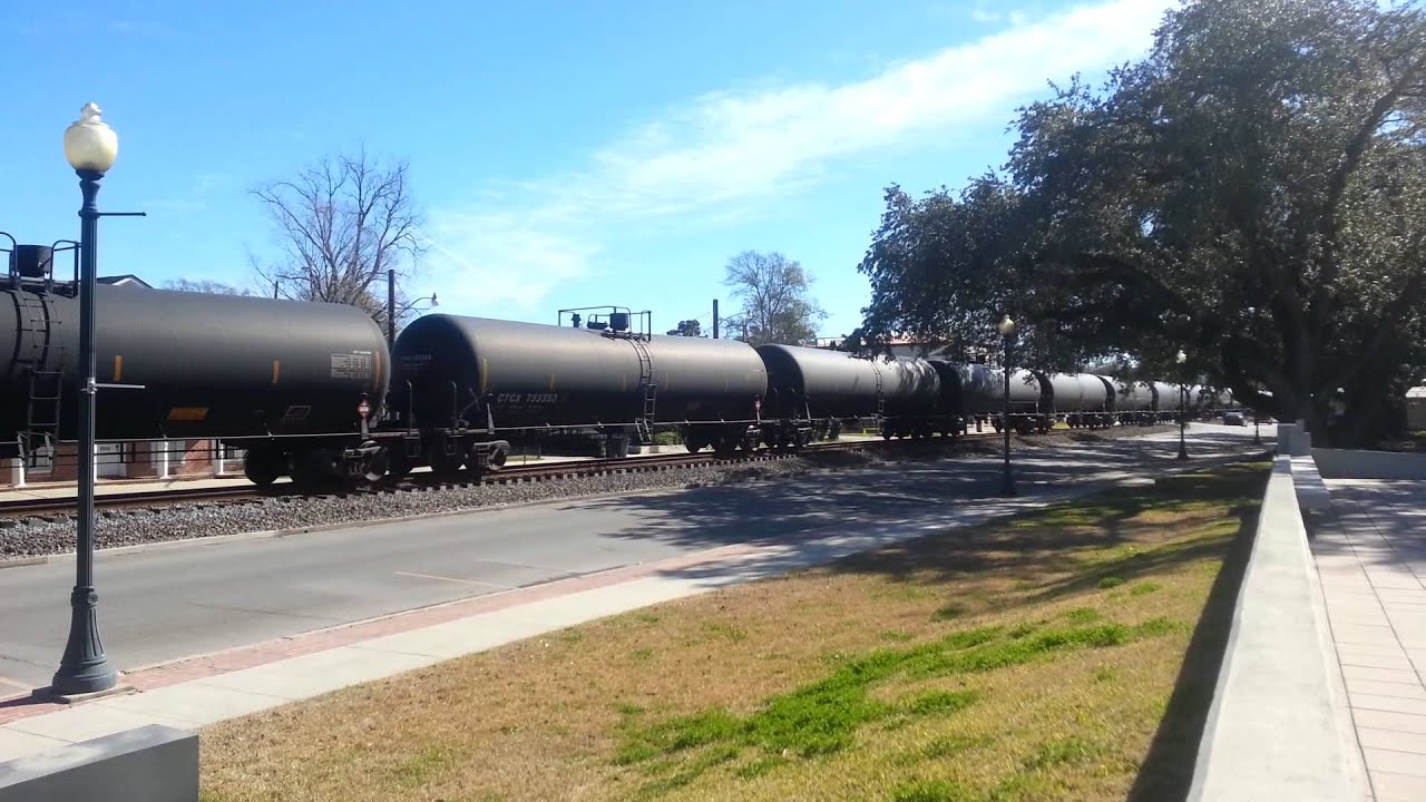 Bnsf 8774 Leads Empty Oilcans Plaquemine La Youtube